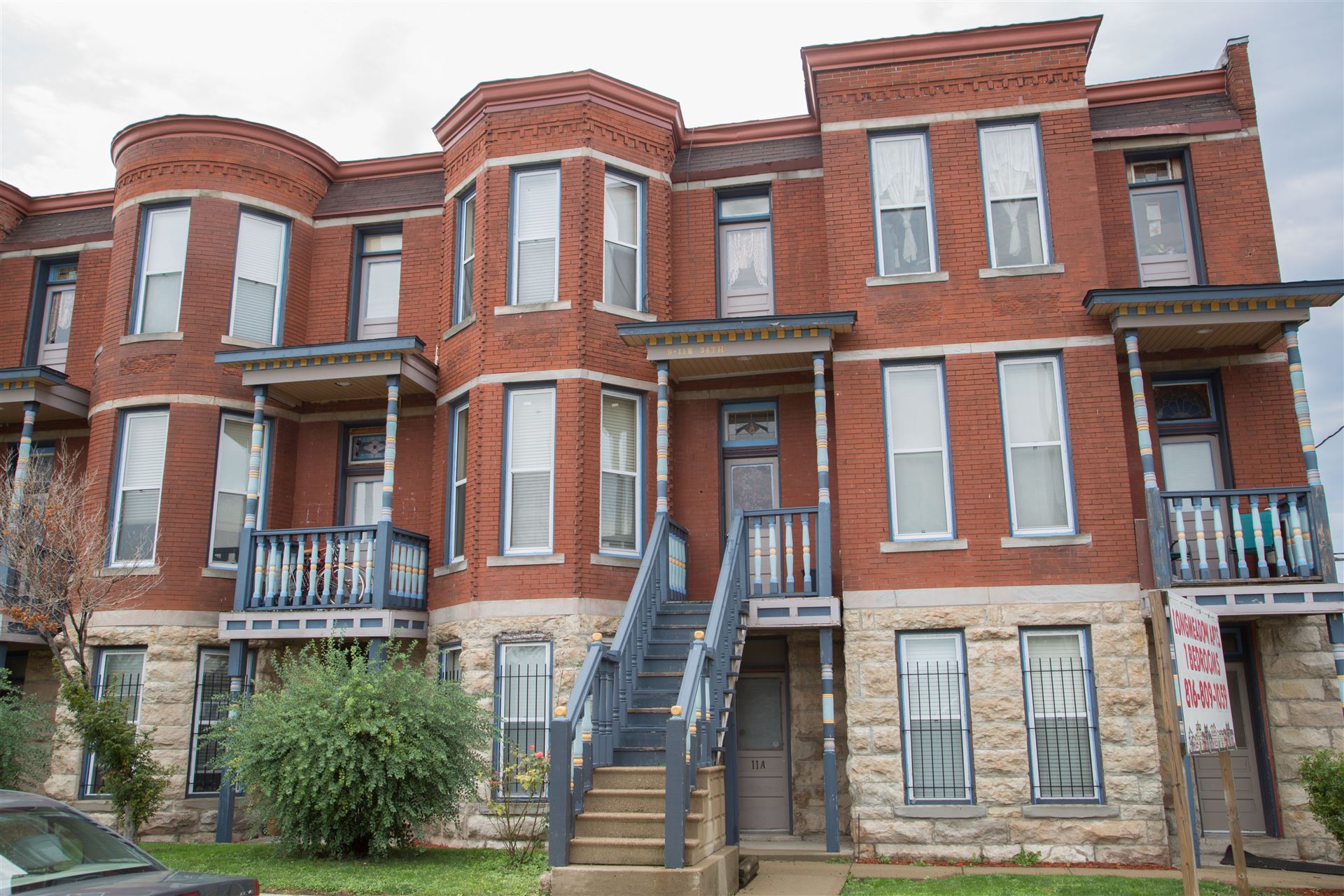 Locations Hub - "Queen Anne" Row Homes / Town Houses