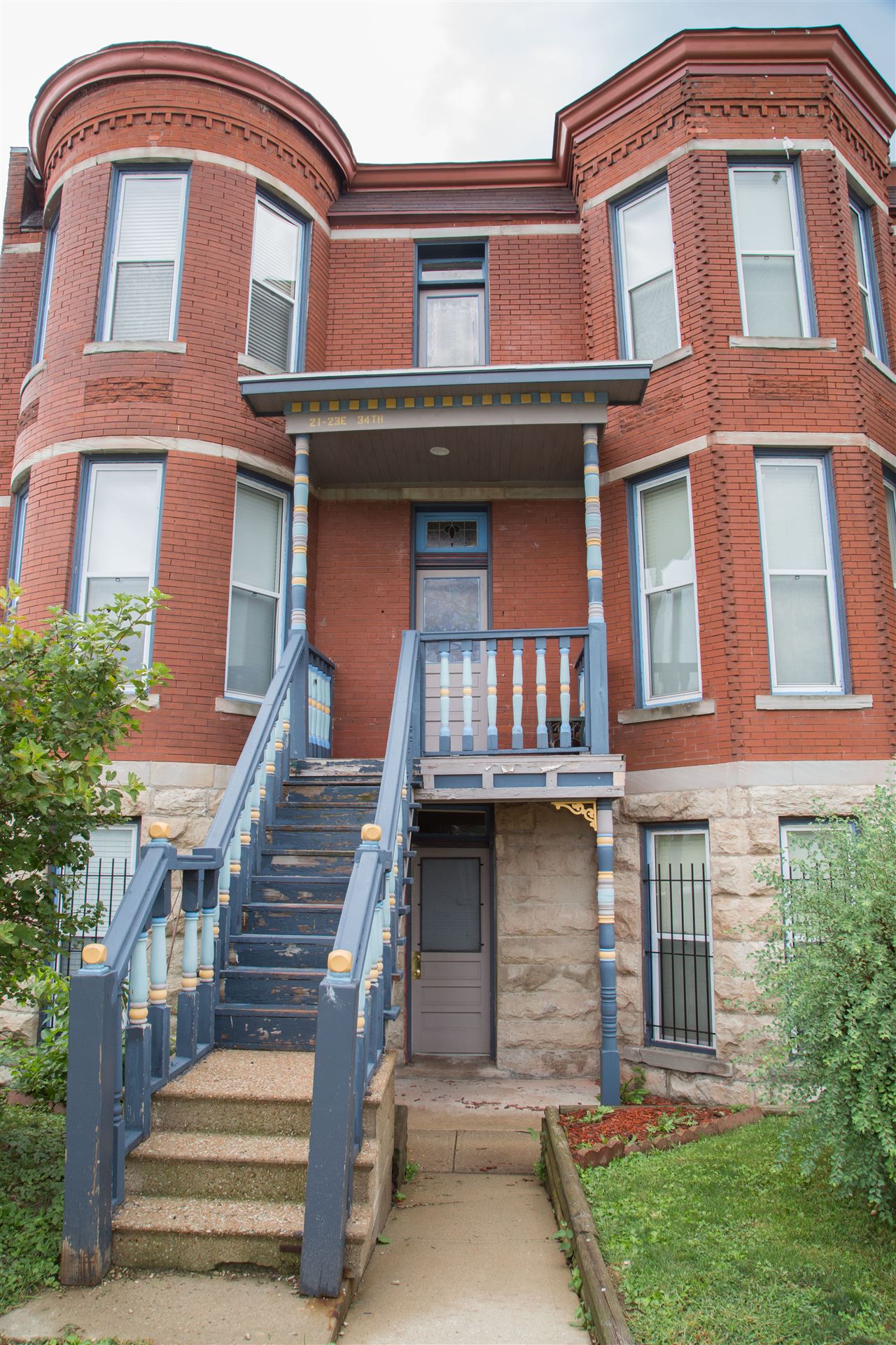 Locations Hub - "Queen Anne" Row Homes / Town Houses