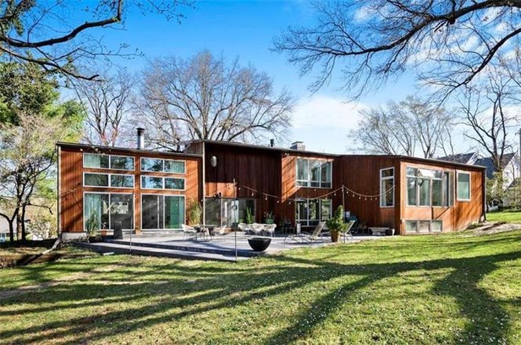 Locations Hub - Contemporary Farmhouse