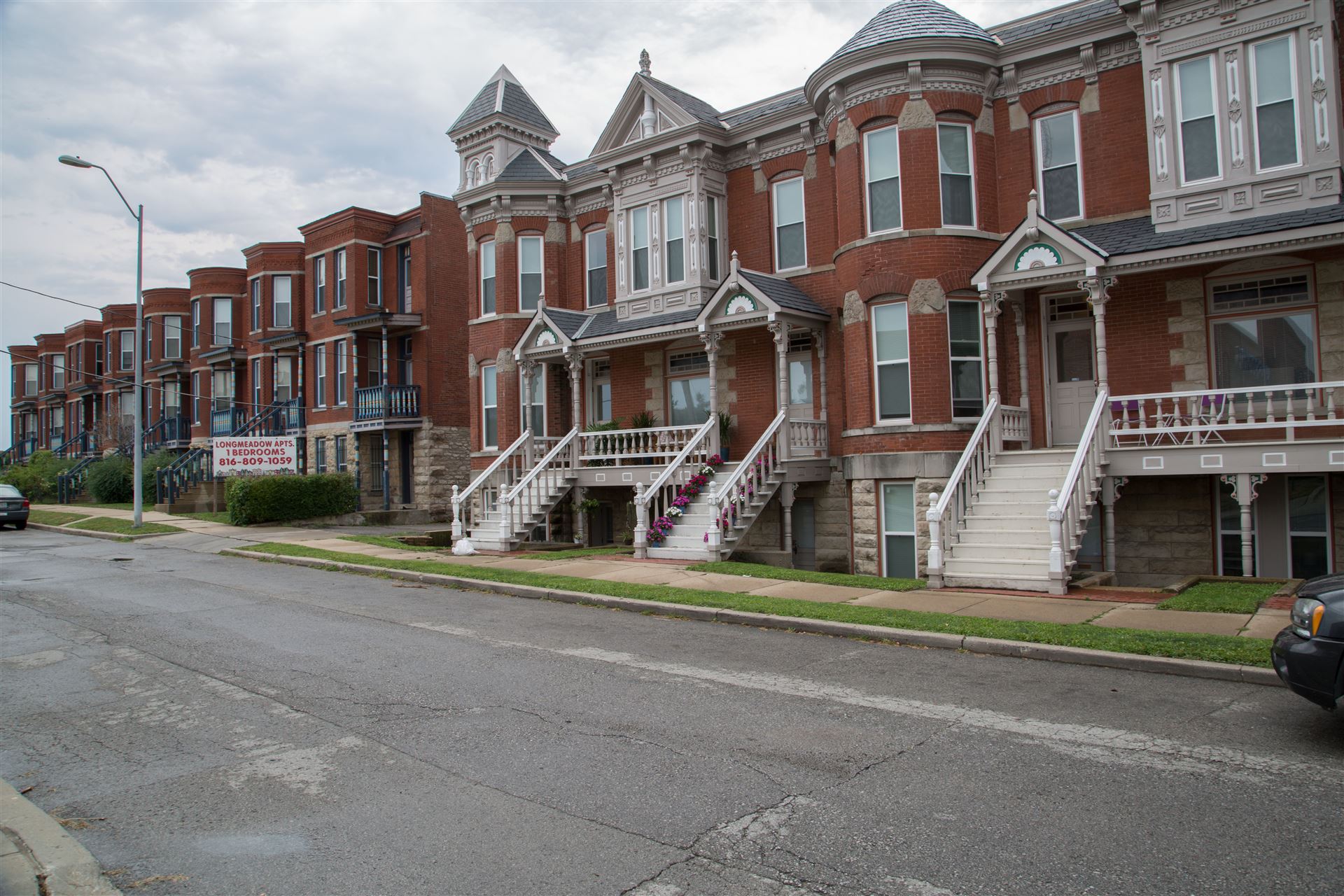 Locations Hub - "Queen Anne" Row Homes / Town Houses